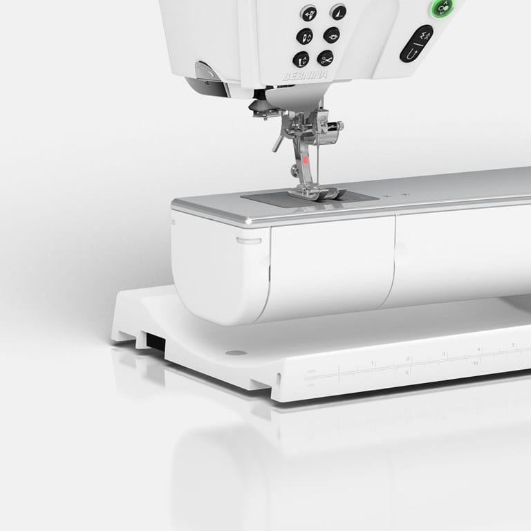 BERNINA 880 PLUS - Sewing and Embroidery Machine