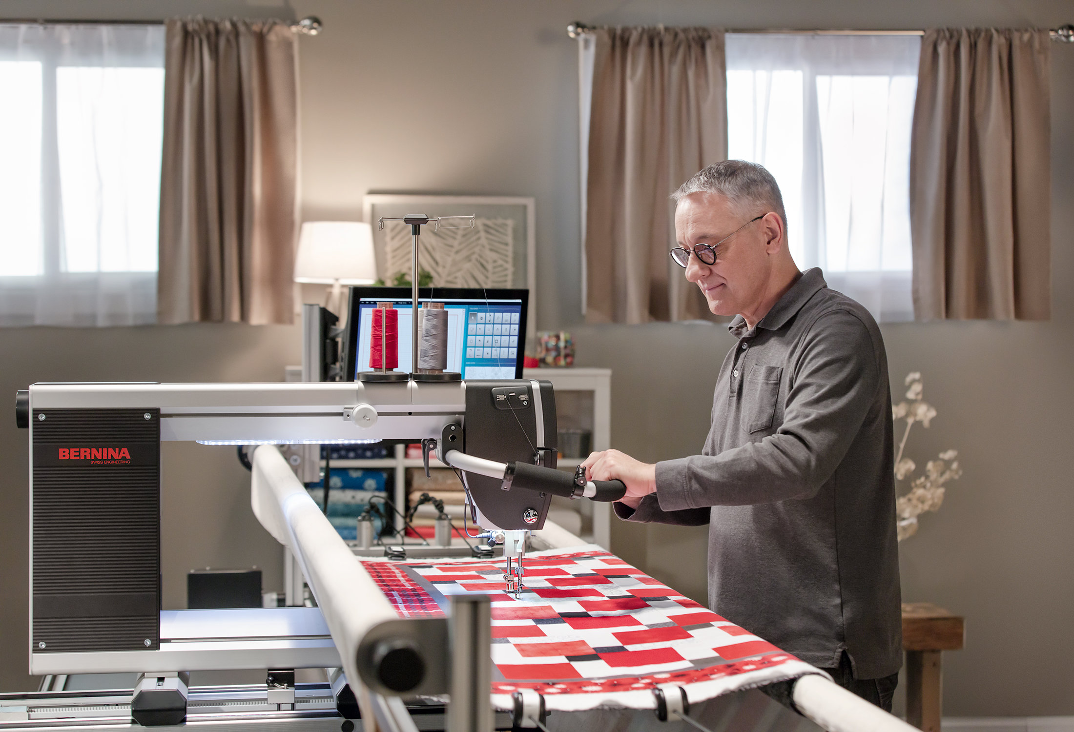 Bernina Q24 Longarm with Bernina Pro Frame