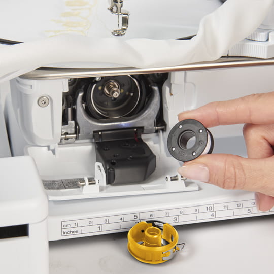 BERNINA 700 E - Embroidery Machine