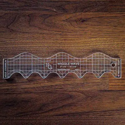 Handi Quilter Wiggle Wave Ruler - SAVE Stores